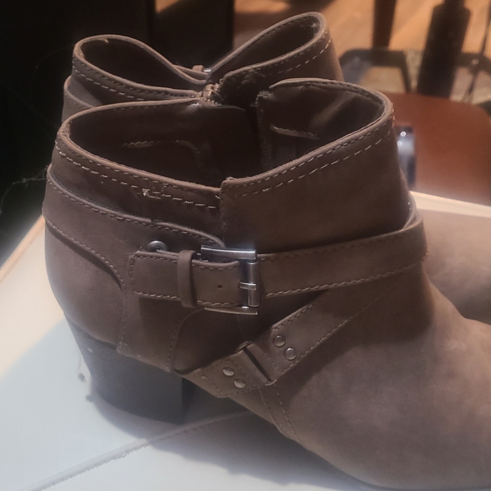 New Indigo Rd. Ankle Brown Boots - Gem